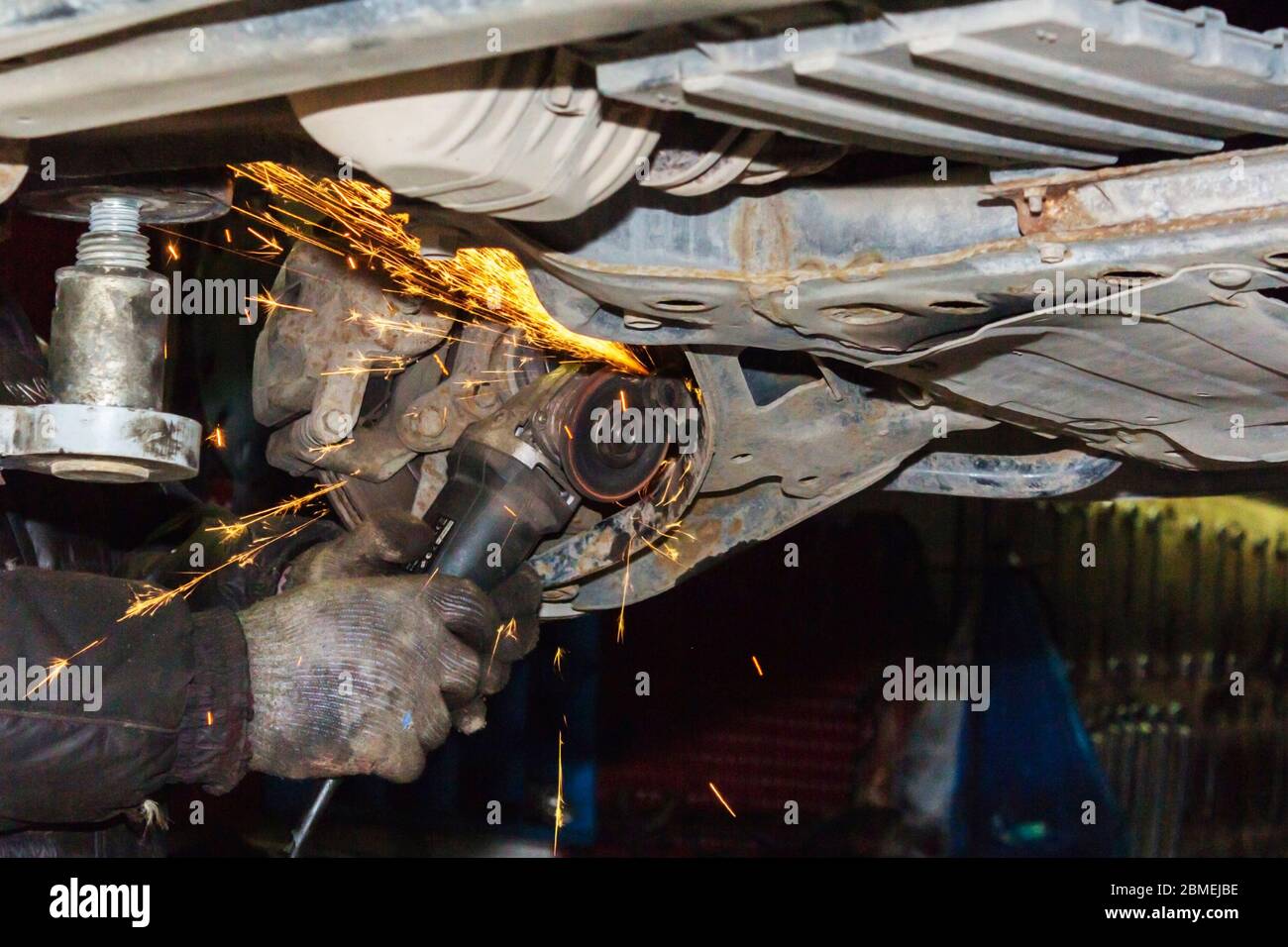 Messy garage car hi-res stock photography and images - Alamy