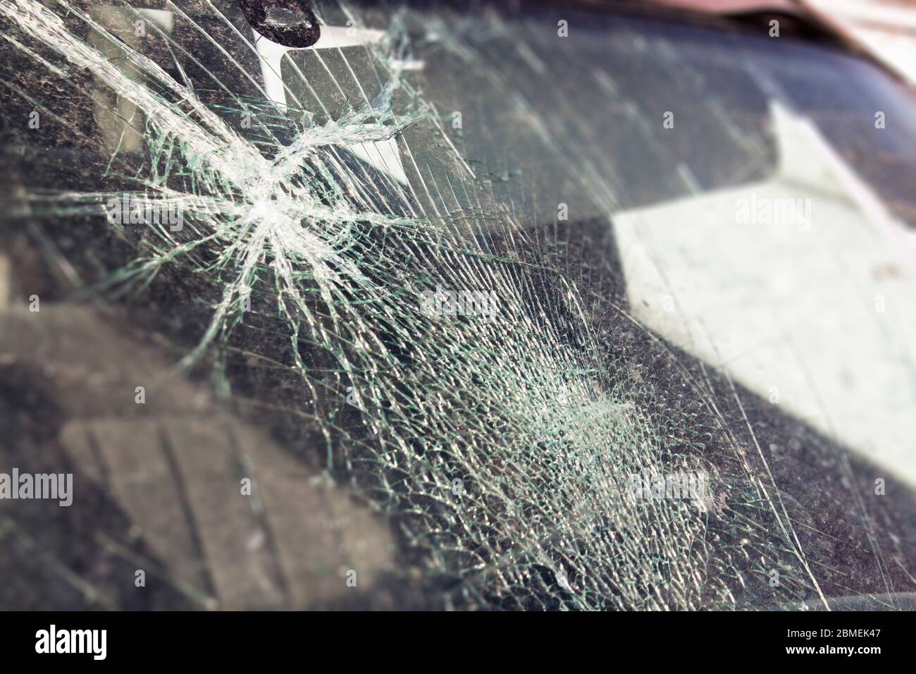 Cracked car glass texture hi-res stock photography and images - Alamy