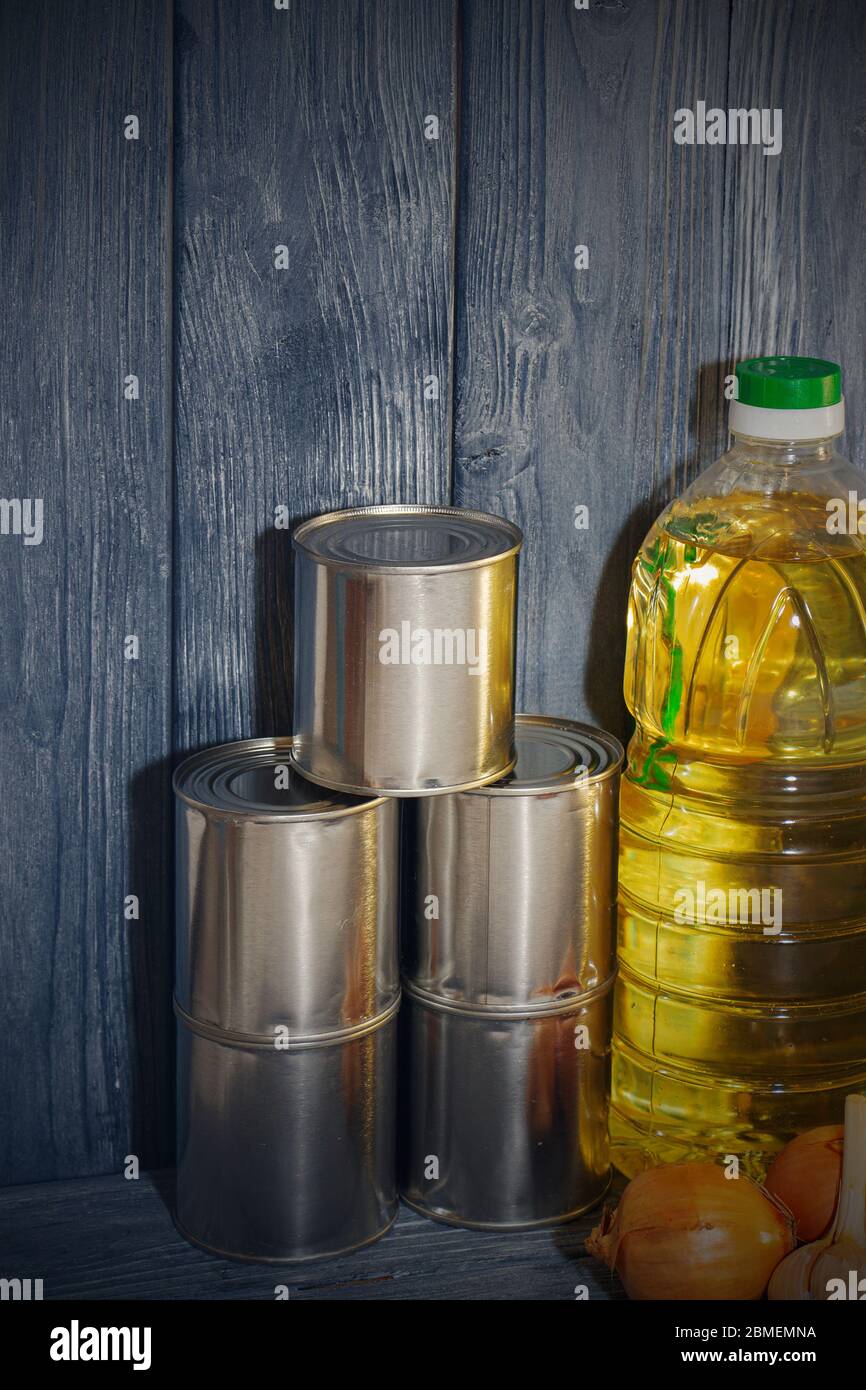 Poor vegetable storage hi-res stock photography and images - Alamy