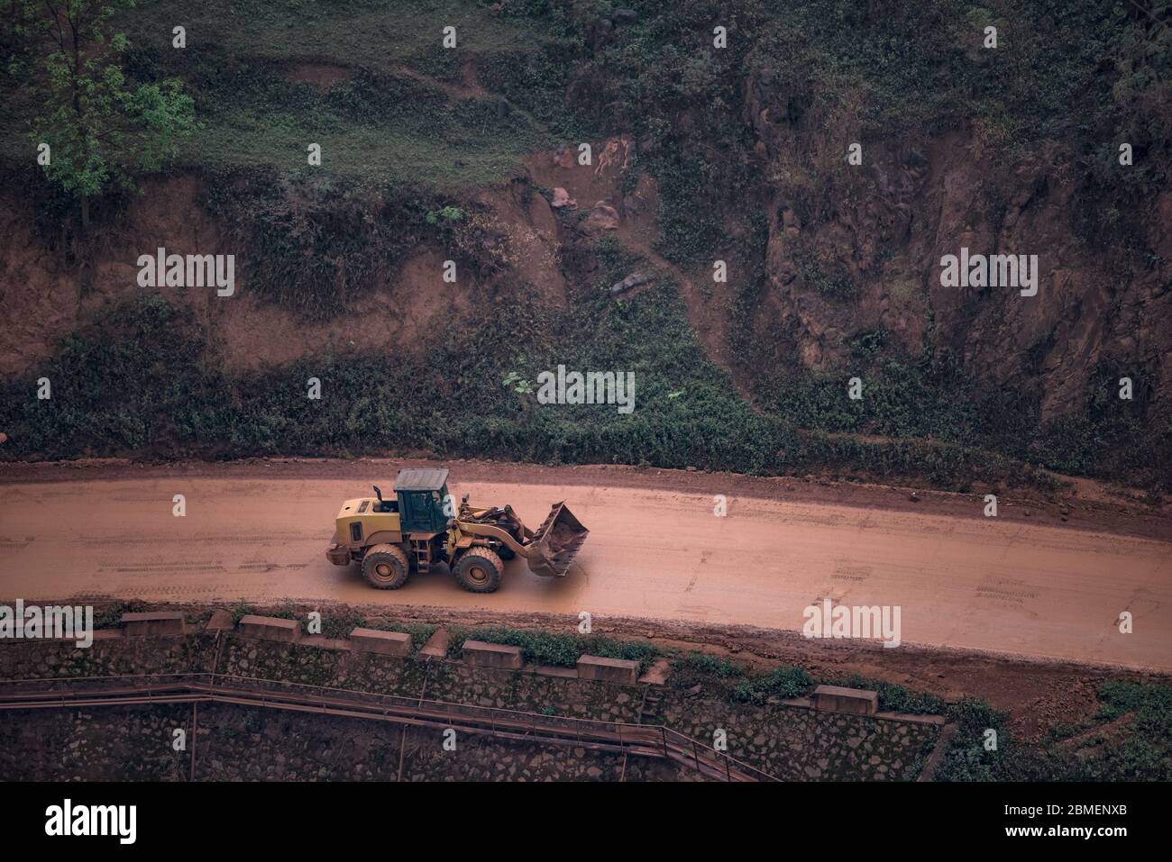 Scraper truck hi-res stock photography and images - Alamy