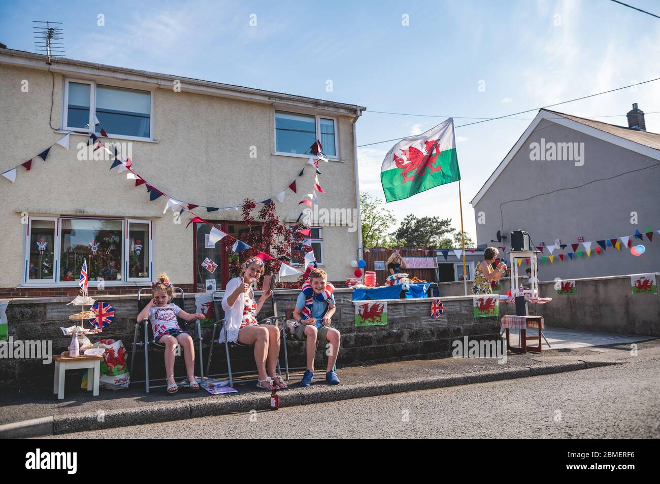 Ve day tea party hi-res stock photography and images - Alamy