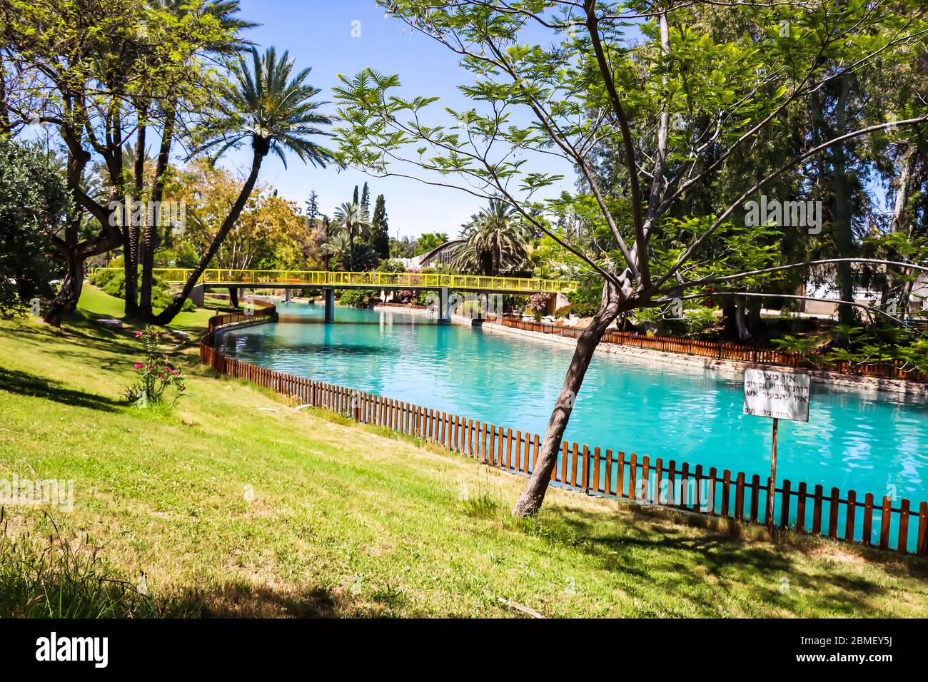 river nir david - קיבוץ ניד דוד - נחל עאסי Stock Photo - Alamy