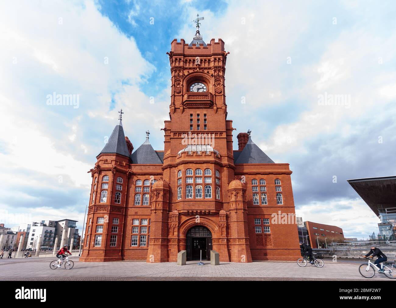 Victorian gothic clock tower hi-res stock photography and images - Alamy