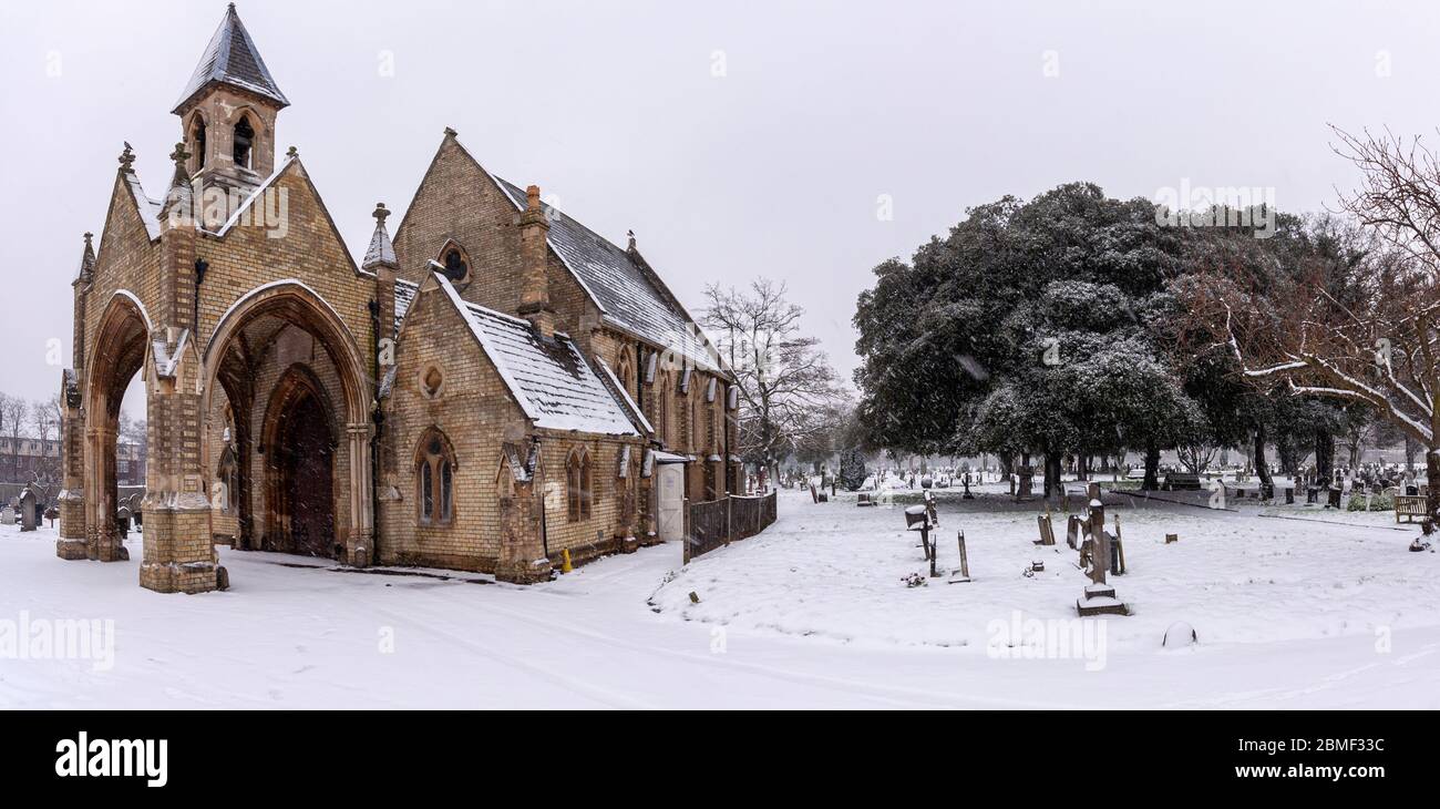 Lambeth cemetery chapel hi-res stock photography and images - Alamy