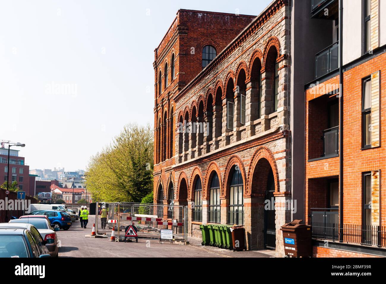 Conversion converted building buildings hi-res stock photography and ...