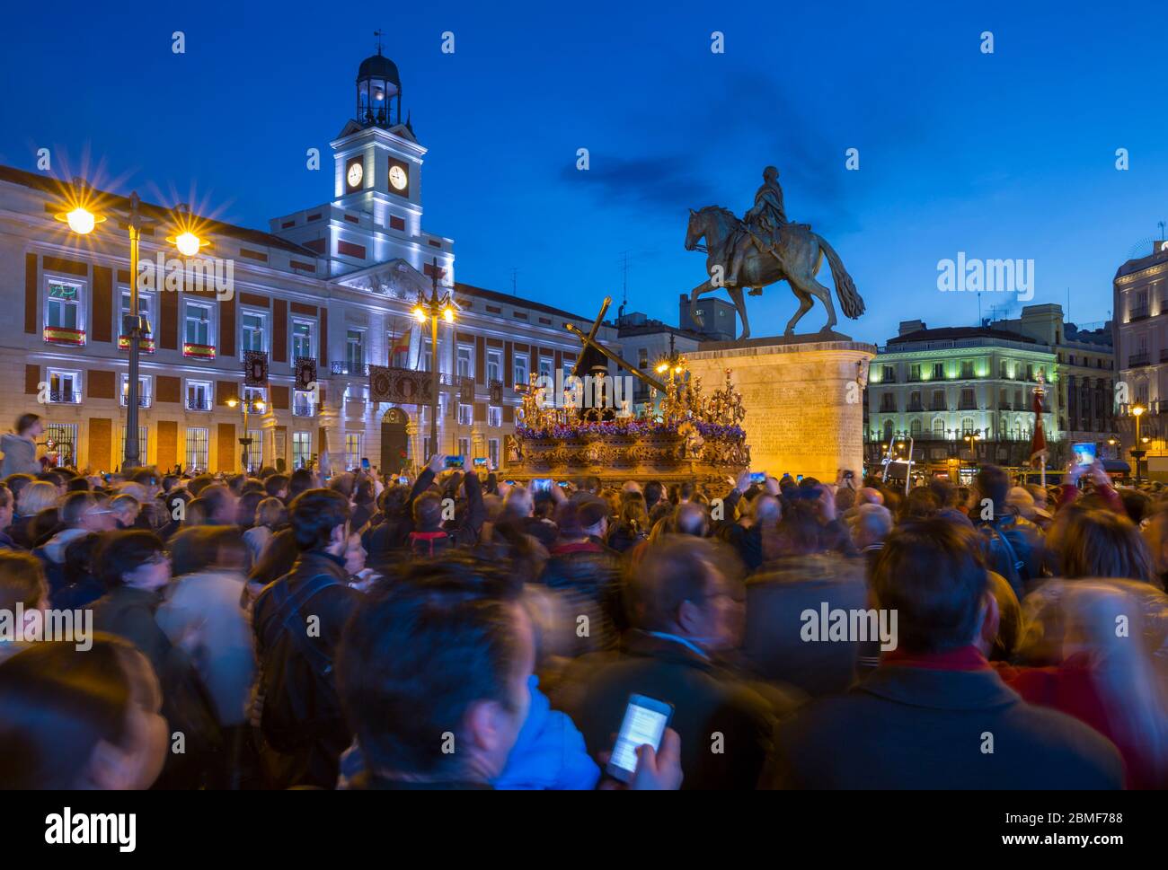 Easter parade hi-res stock photography and images - Alamy