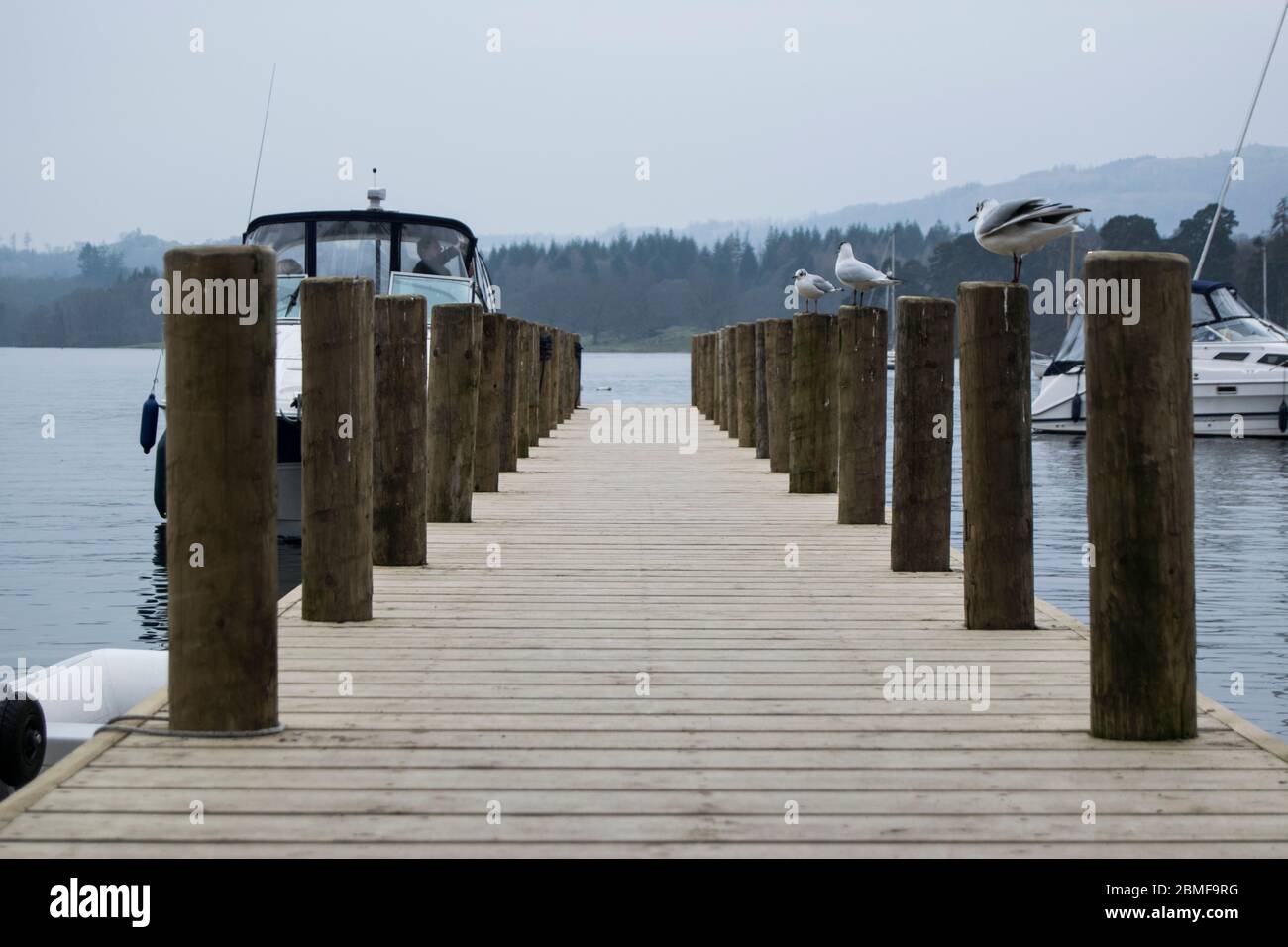 Windermere village lake district hi-res stock photography and images ...