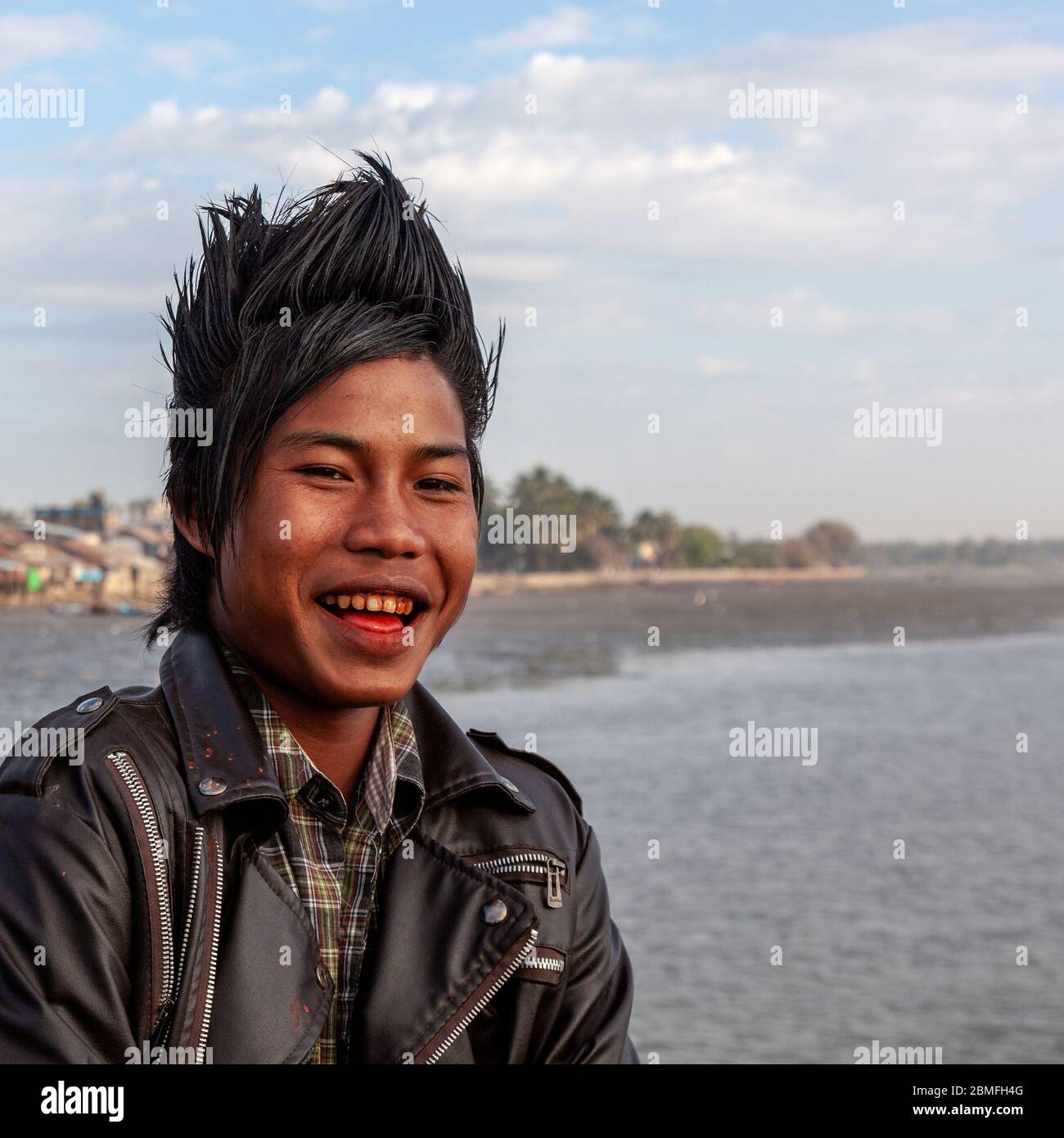Smiling portrait of burmese man hi-res stock photography and images - Alamy