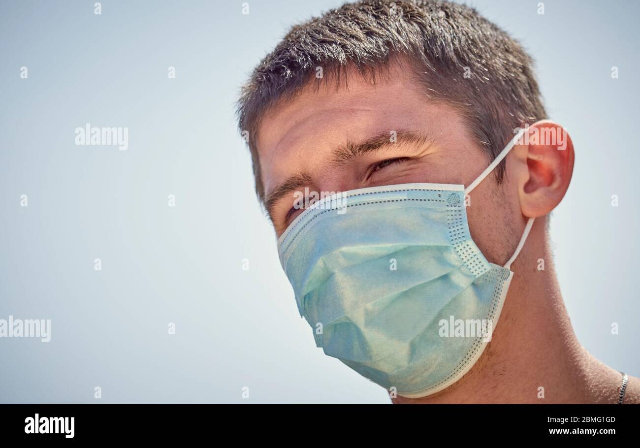 Man wearing face protection hi-res stock photography and images - Alamy