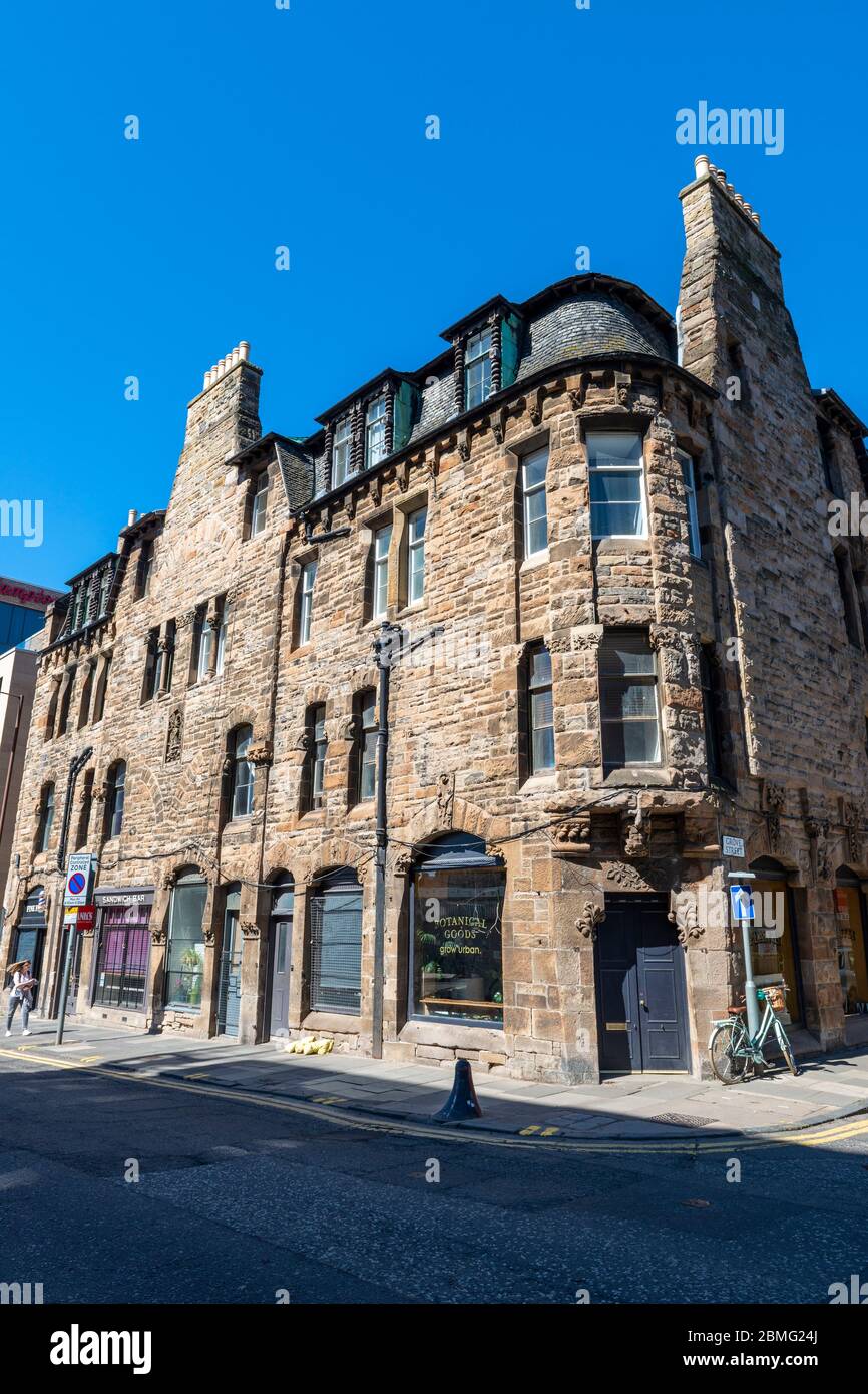 Old tenement building (Grow Urban Plants Shop) on corner of Grove ...