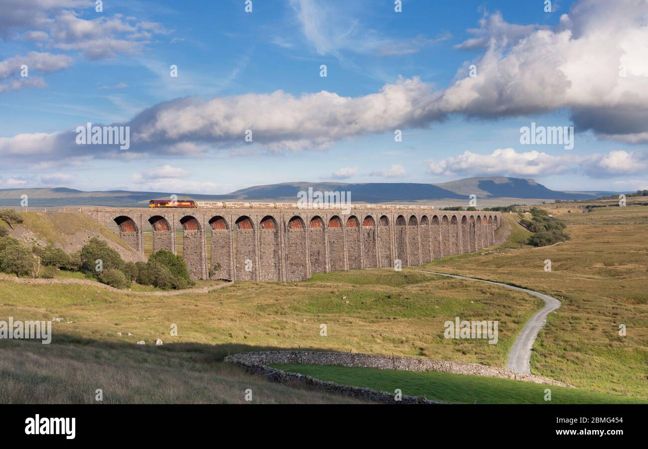 DB Cargo EWS livery class 66 locomotive 66160 crossing Ribblehead ...