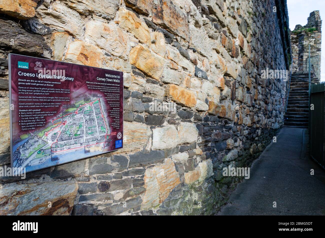 Conwy, UK : Jan 25, 2020: A bilingual information sign welcomes ...