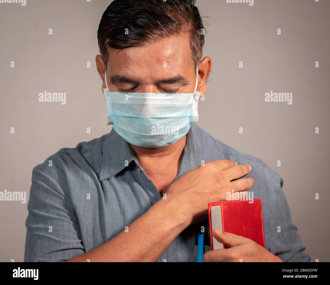 Jesus face praying hi-res stock photography and images - Alamy