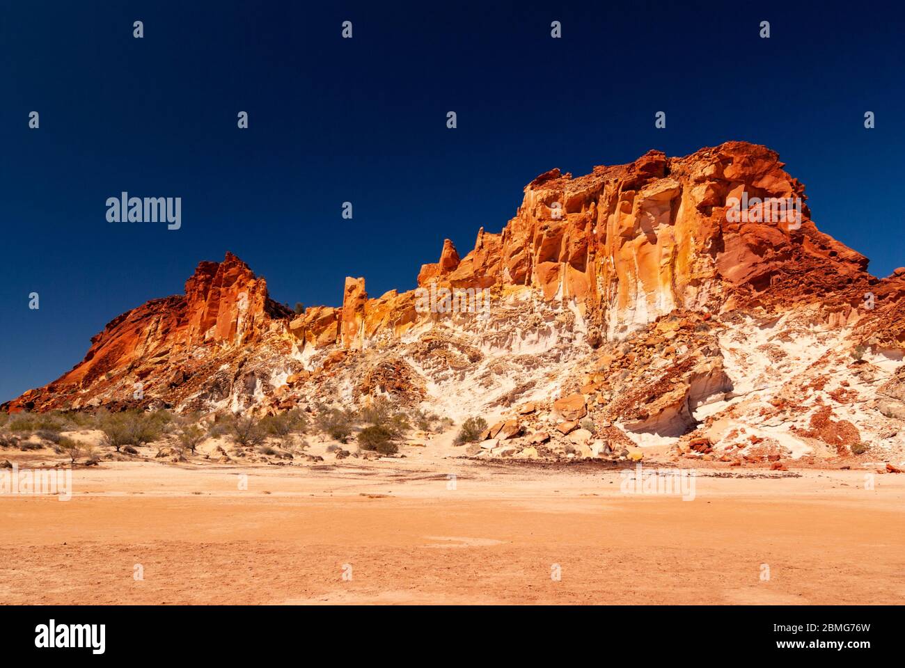Rainbow valley central australia nt hi-res stock photography and images ...