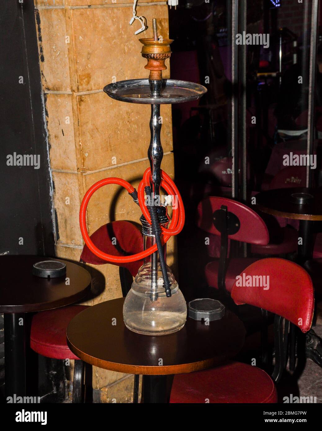 Hookah shisha on traditional turkish restaurant table Stock Photo - Alamy