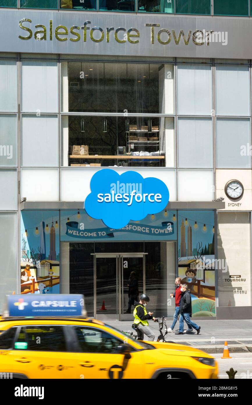 Entrance to salesforce tower hi-res stock photography and images - Alamy
