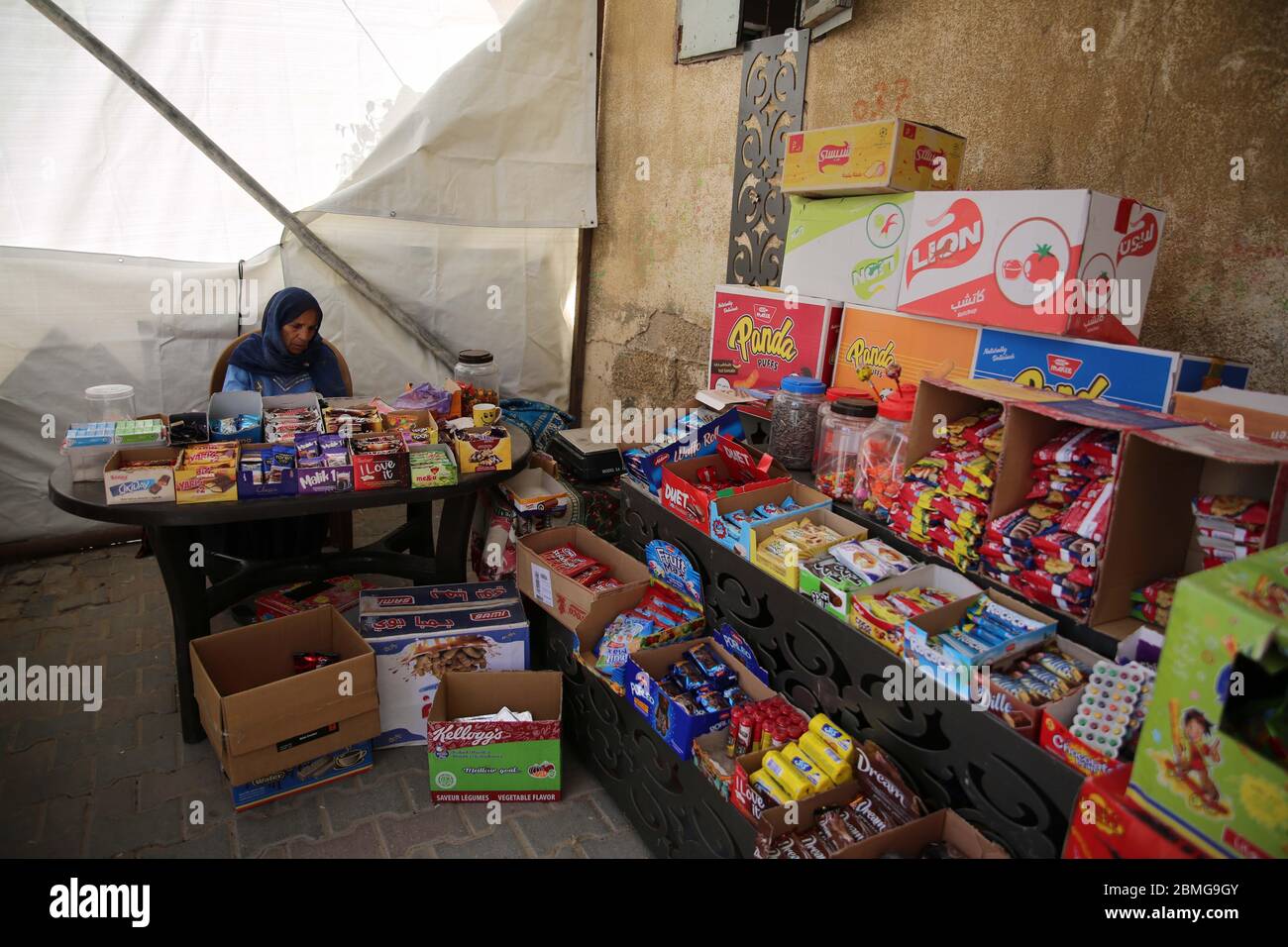 Al-Nuseirat Refugee Camp, The Gaza Strip, Palestine. 8th May, 2020. At ...