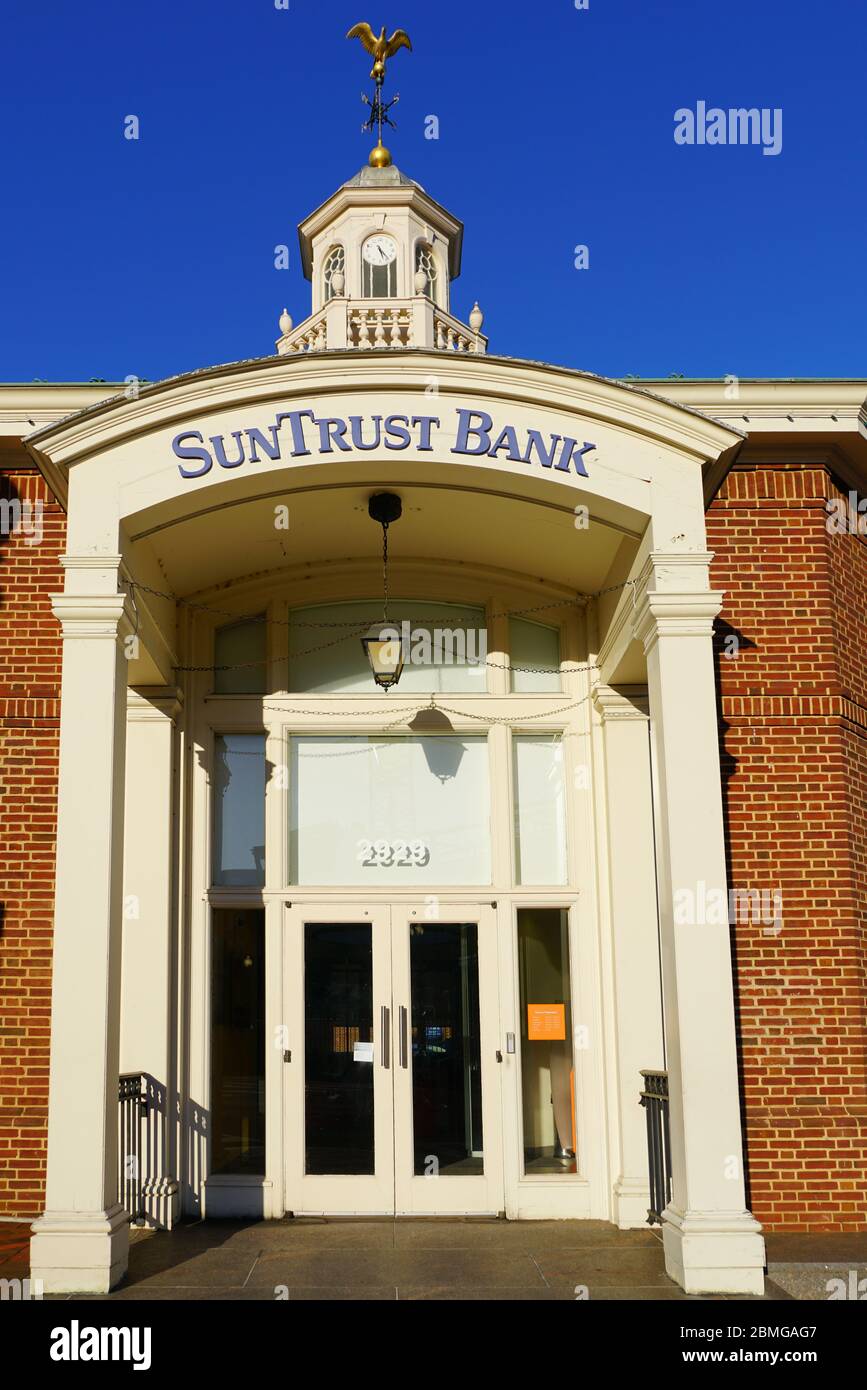 Suntrust logo hi-res stock photography and images - Alamy