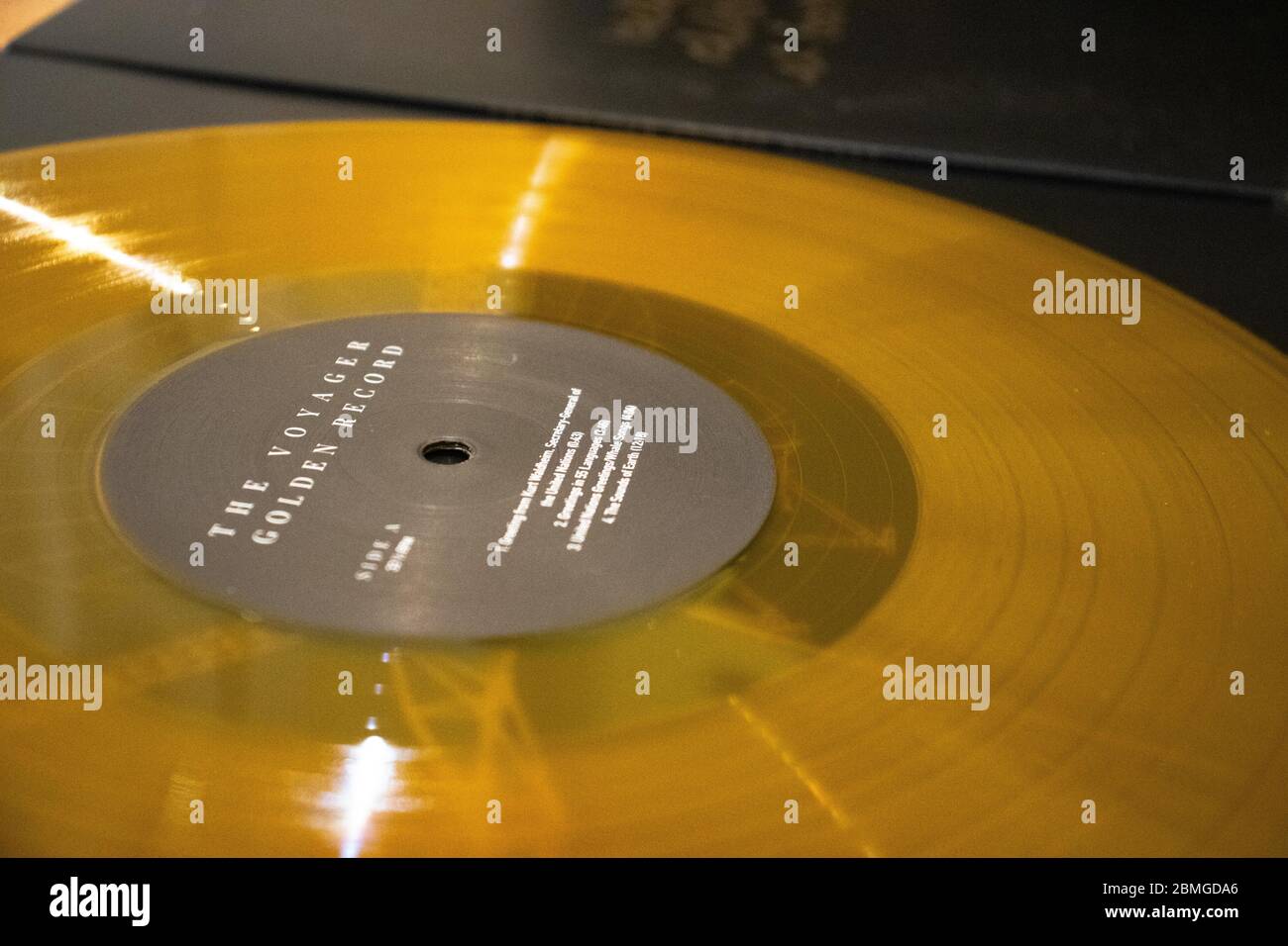 Golden record and voyager hi-res stock photography and images - Alamy