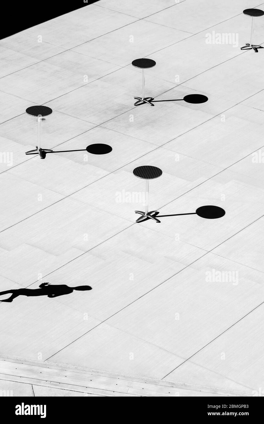 Round white tables Black and White Stock Photos & Images - Alamy