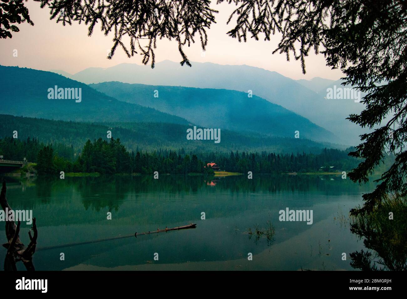 Mirrored mountains hi-res stock photography and images - Alamy