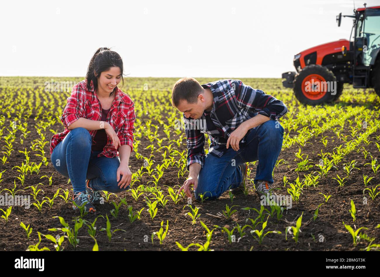 Female young farmers hi-res stock photography and images - Alamy