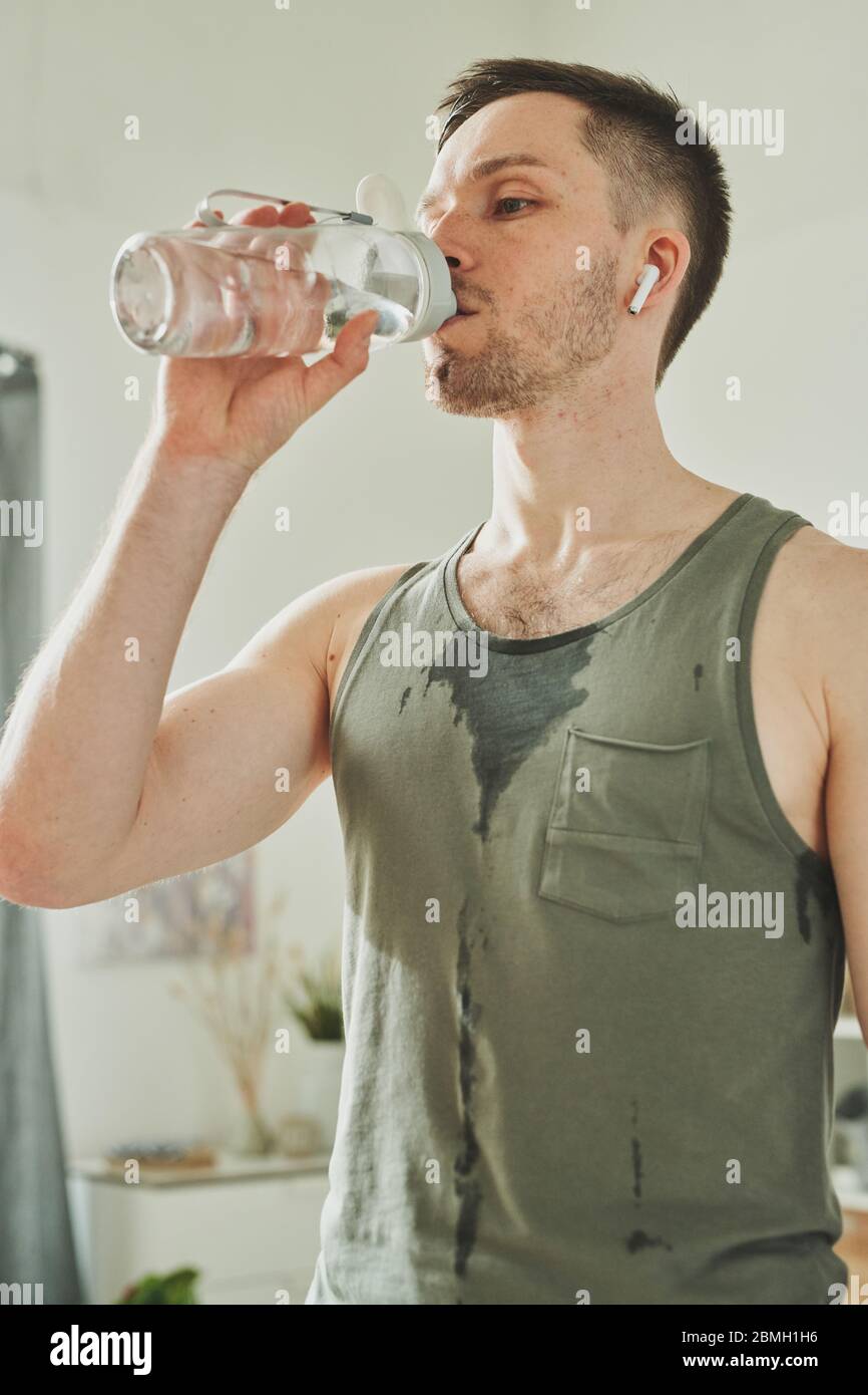 Sweaty men hi-res stock photography and images - Alamy