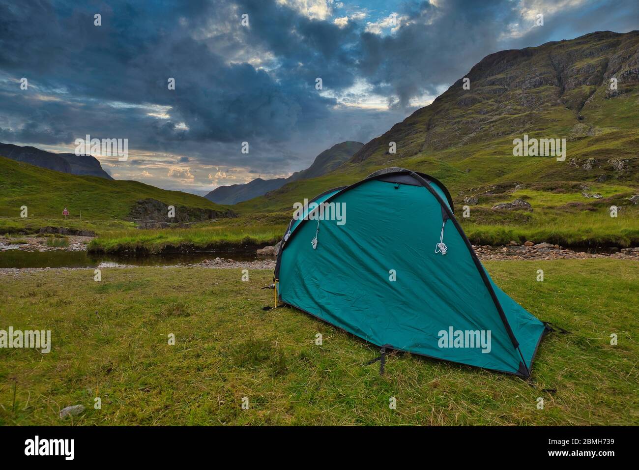 Highlands backpacking hi-res stock photography and images - Alamy