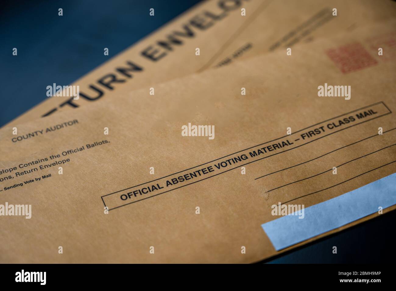 Official ballot return envelope hi-res stock photography and images - Alamy
