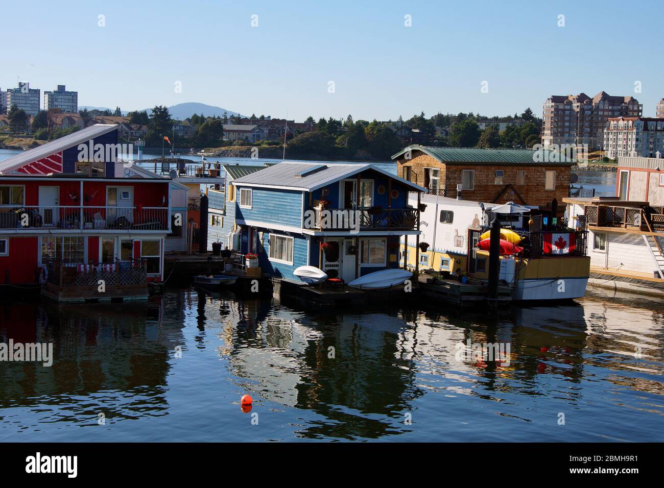 Victoria floating house boat hi-res stock photography and images - Alamy