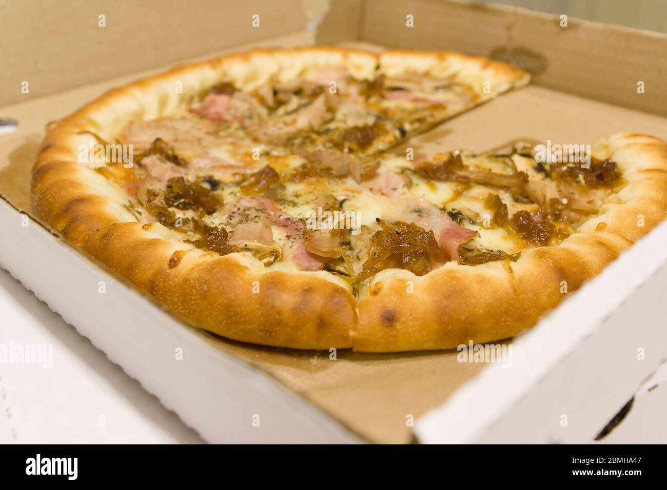 Big italian pizza in cardboard hi-res stock photography and images - Alamy