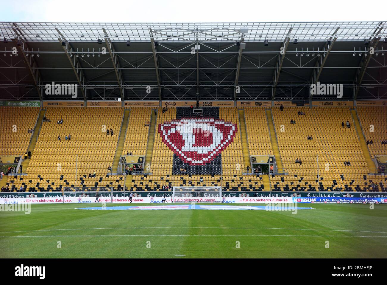 Dresden, Deutschland. 16th July, 2019. firo: 16.07.2019, Fuvuball ...
