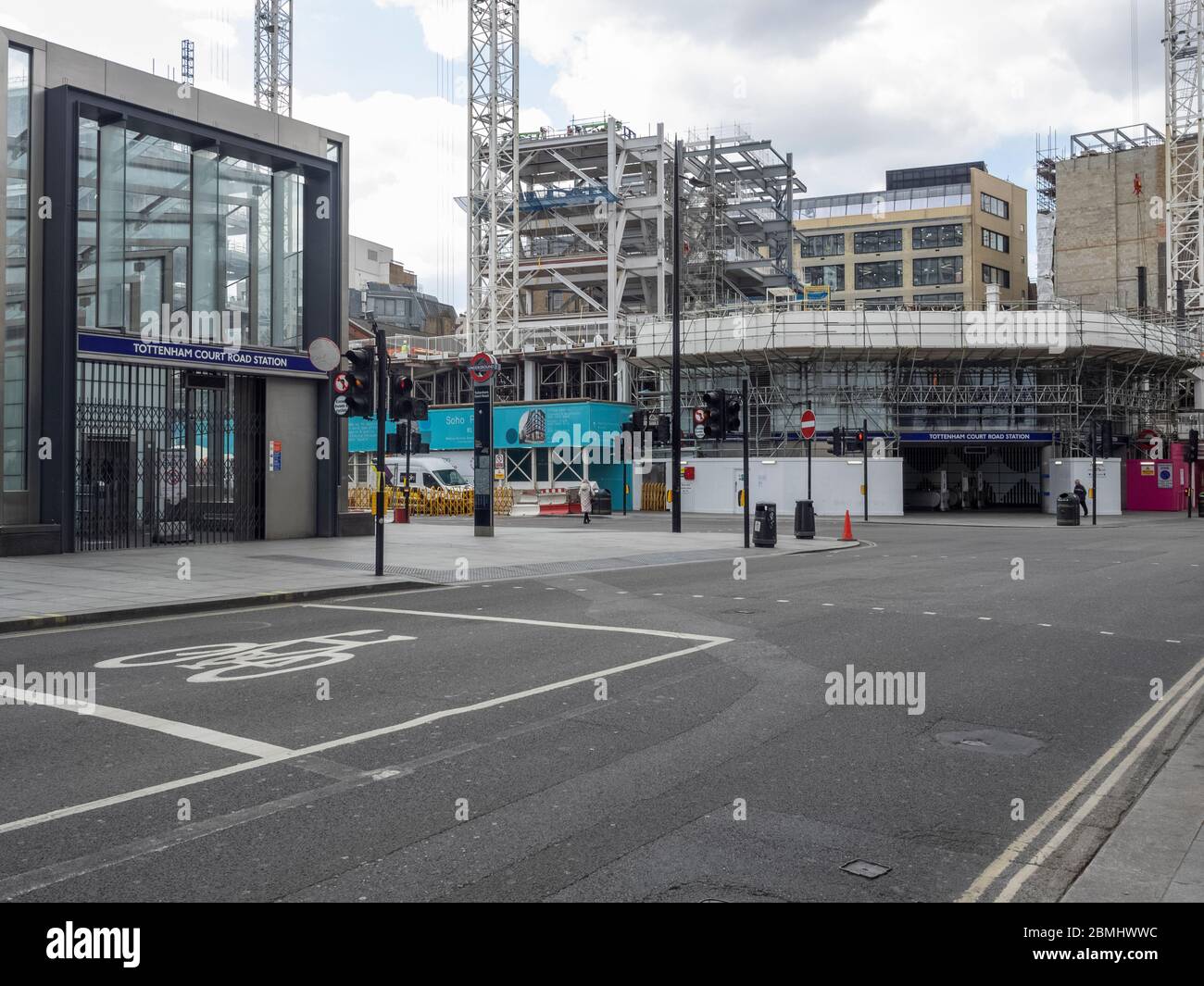 Tottenham court road sign hi-res stock photography and images - Alamy
