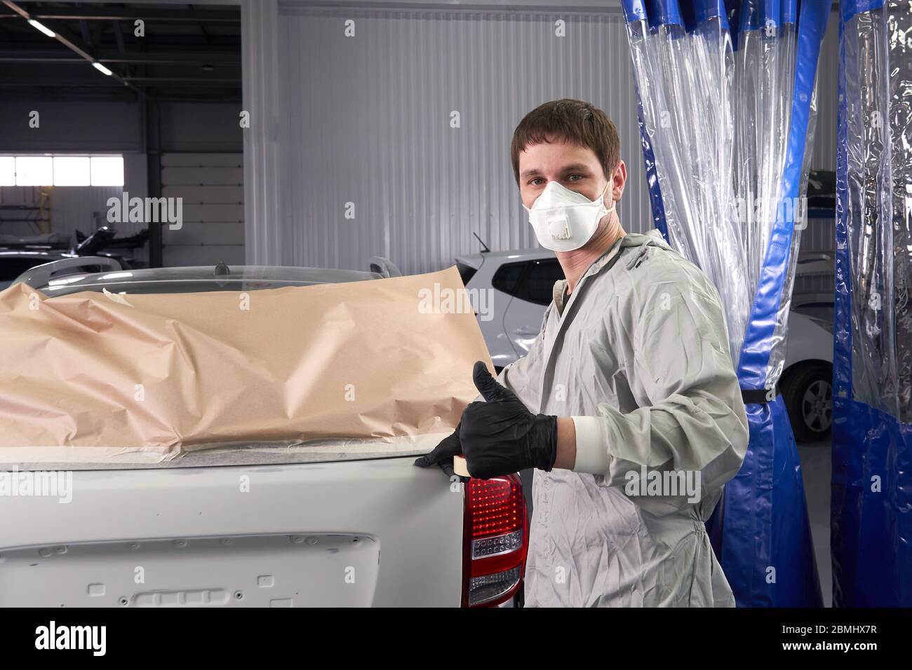 Masking car before painting hi-res stock photography and images - Alamy