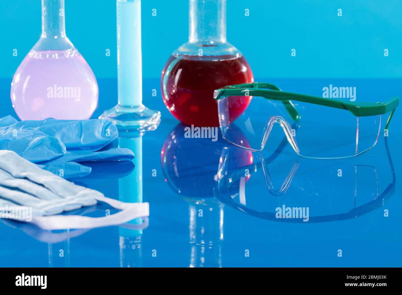 Personal protective equipment is always necessary in the laboratory ...