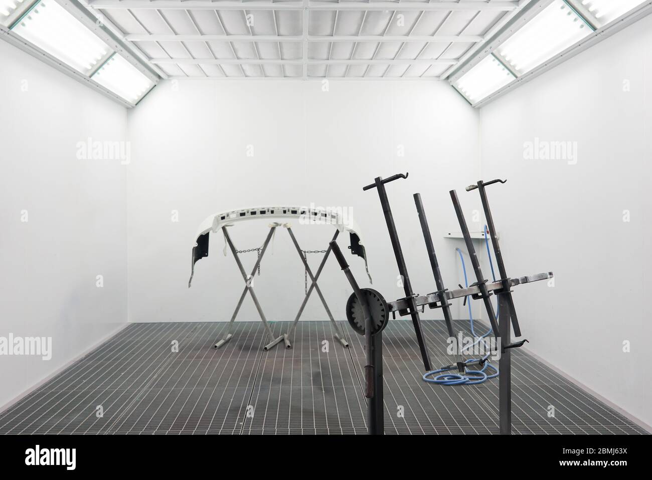 Drying car paint hi-res stock photography and images - Alamy