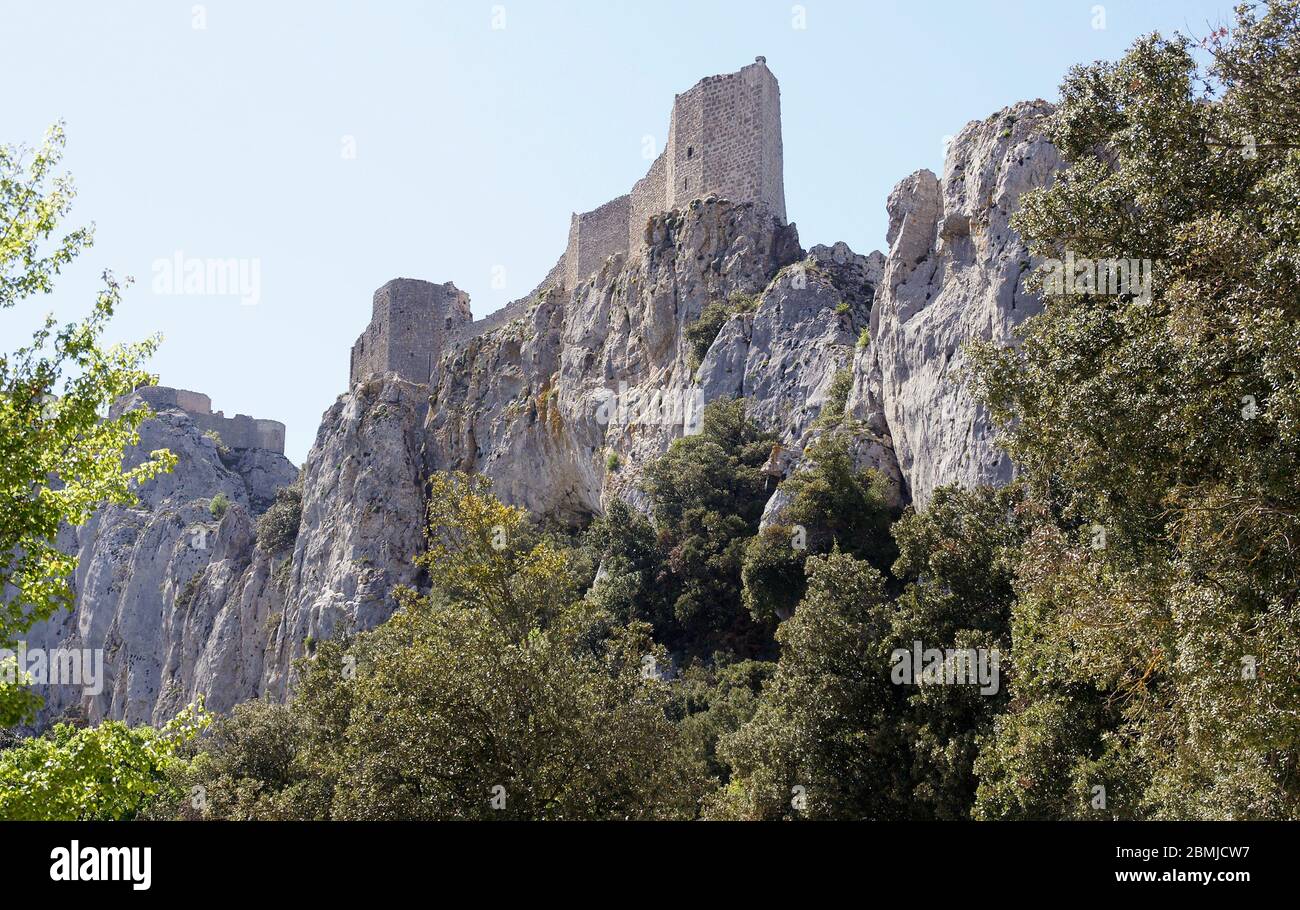 Peyrepertuse castle at duilhac hi-res stock photography and images - Alamy