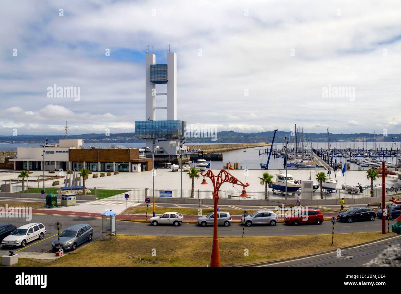 Torre de control maritimo de la coruna hi-res stock photography and ...