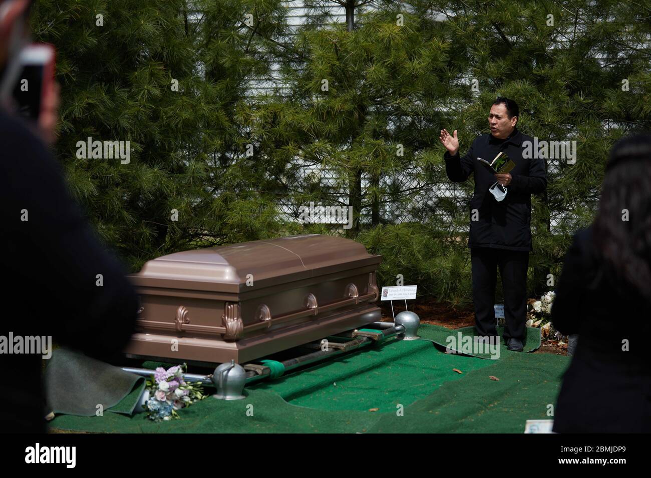 Eazy e casket - gorilladamer