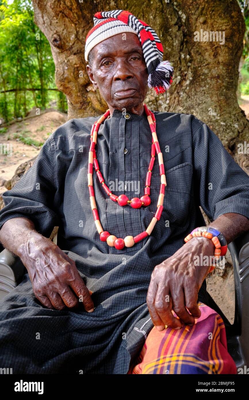 African tribesman hat hi-res stock photography and images - Alamy