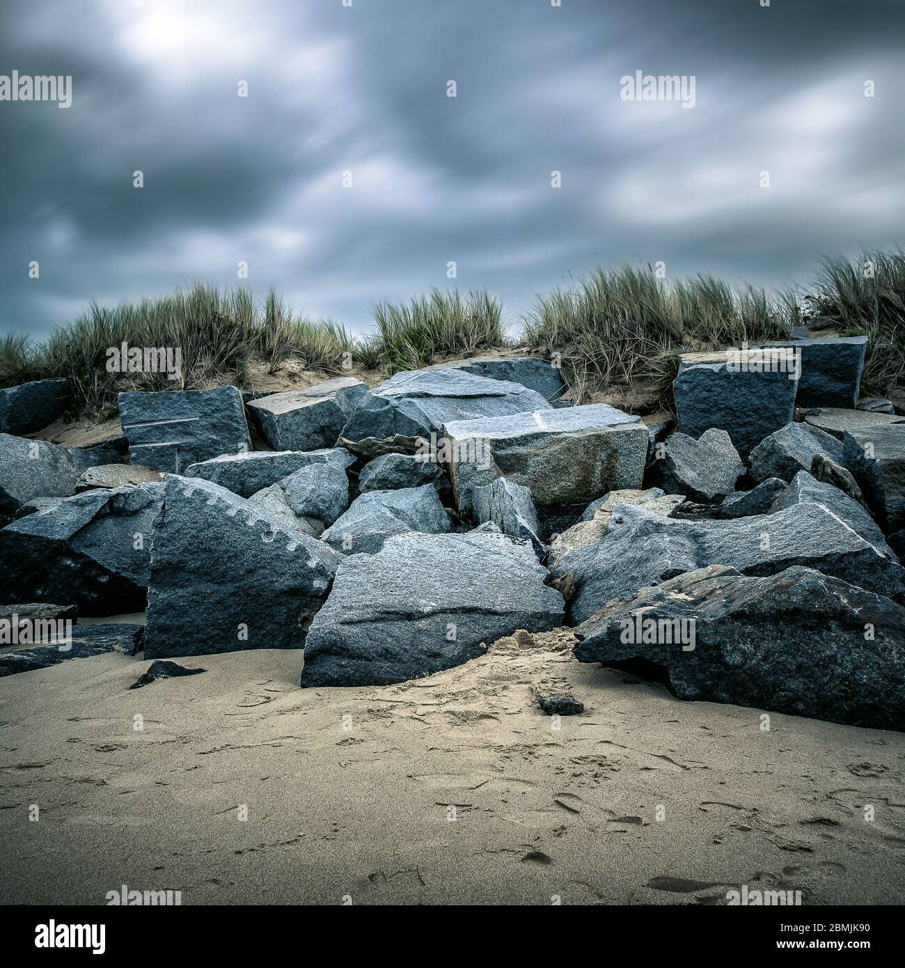 Square rocks hi-res stock photography and images - Alamy