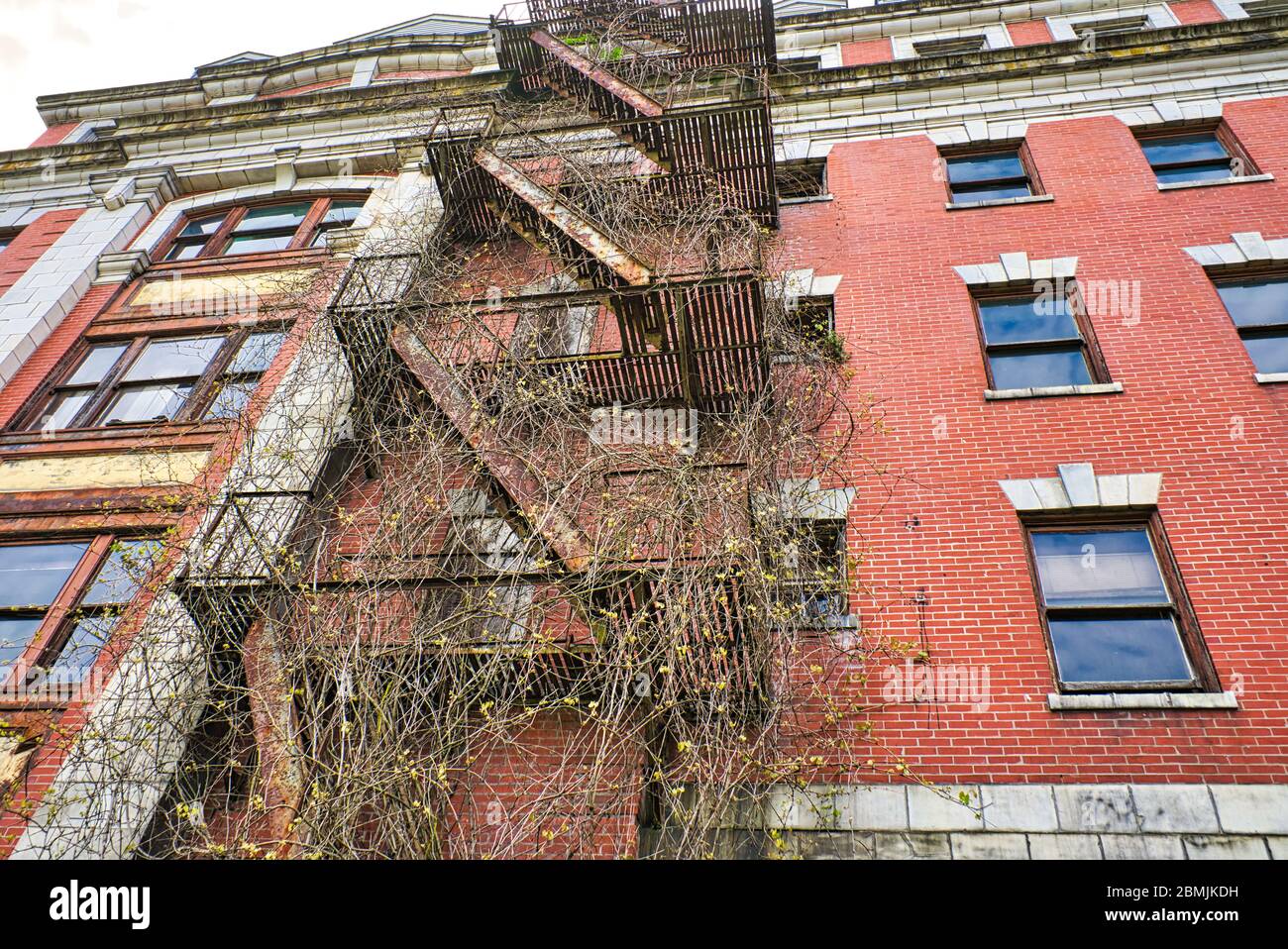Fire escape on office building hi-res stock photography and images - Alamy