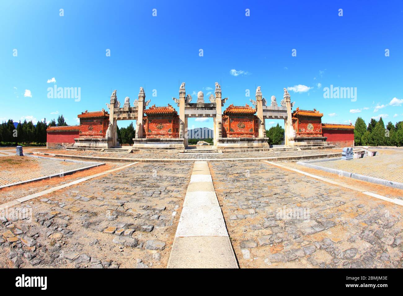 Ancient Chinese architecture stone arch Stock Photo - Alamy