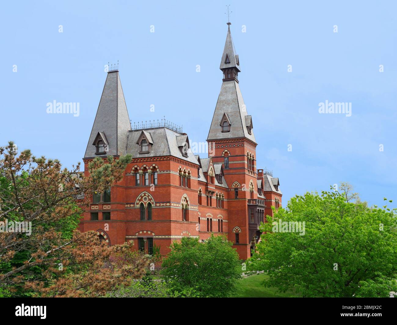 Romanesque brick architecture hi-res stock photography and images - Alamy