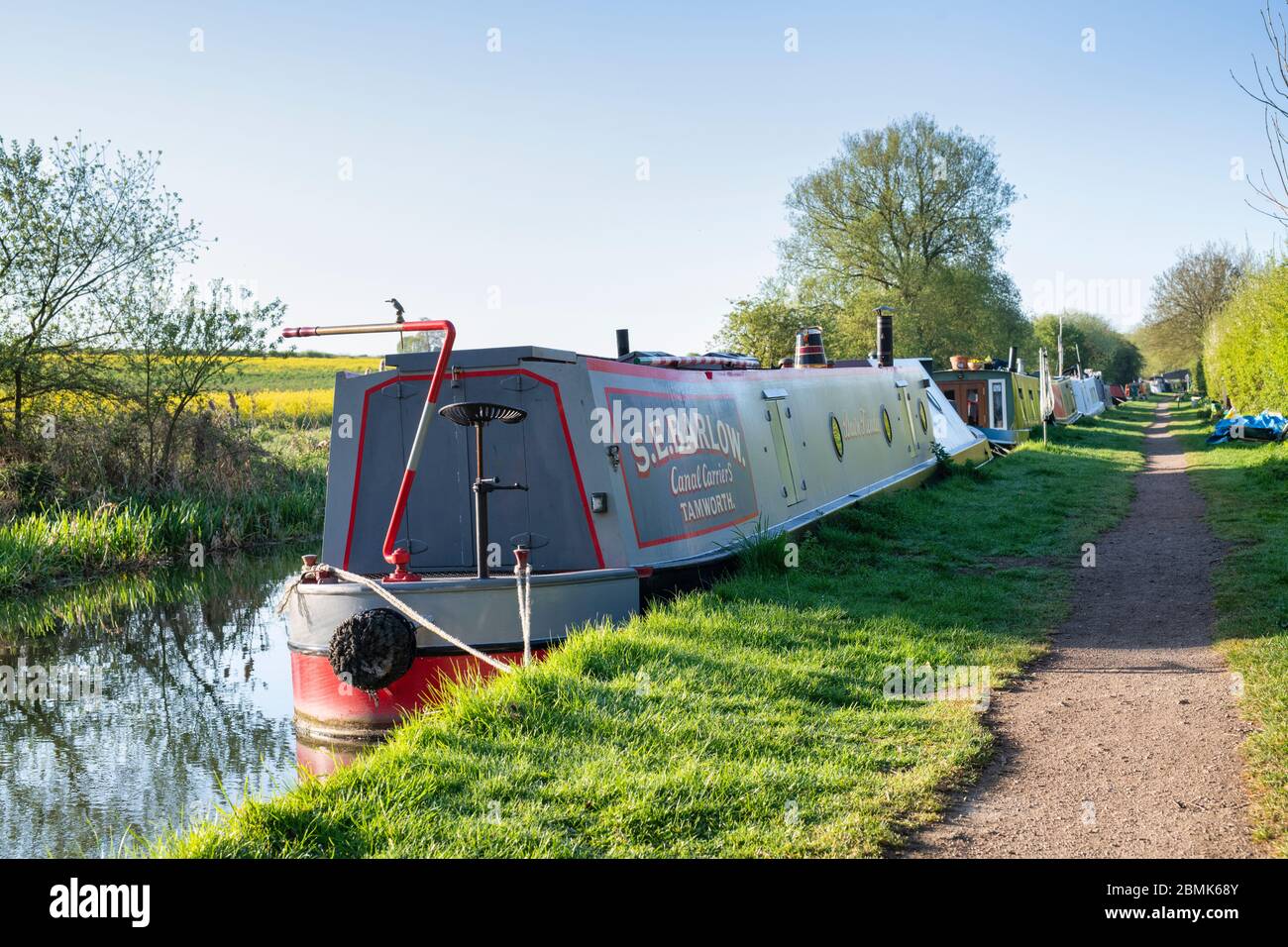 Boats narrowboats hi-res stock photography and images - Alamy