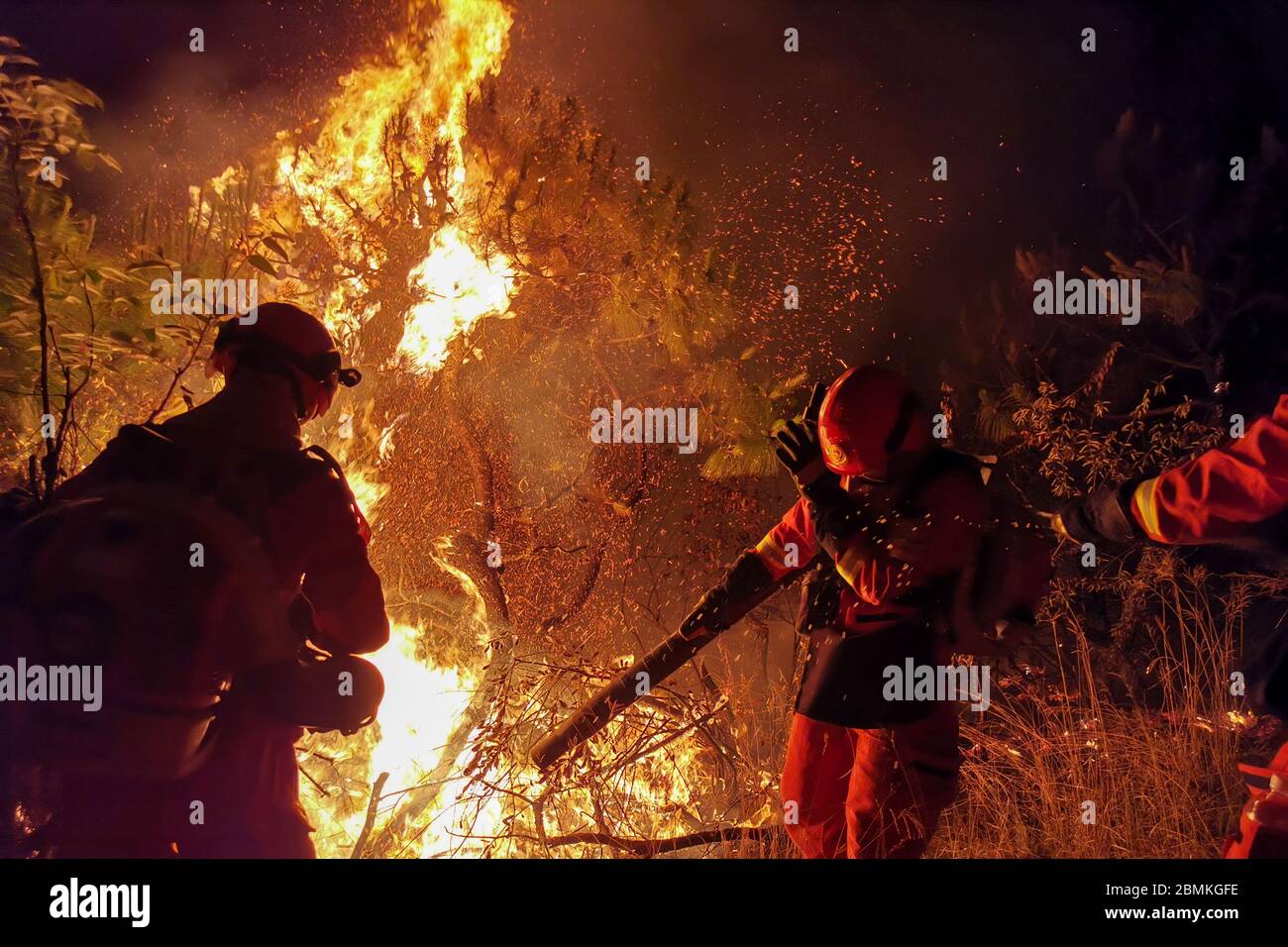 Fire breaking out hi-res stock photography and images - Alamy