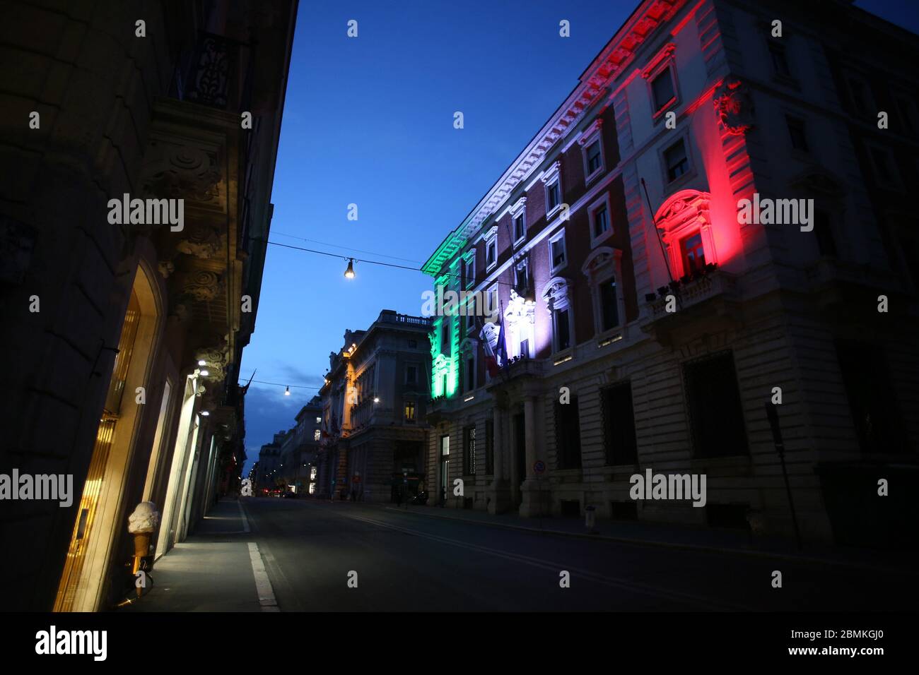 Bandiera a roma hi-res stock photography and images - Alamy