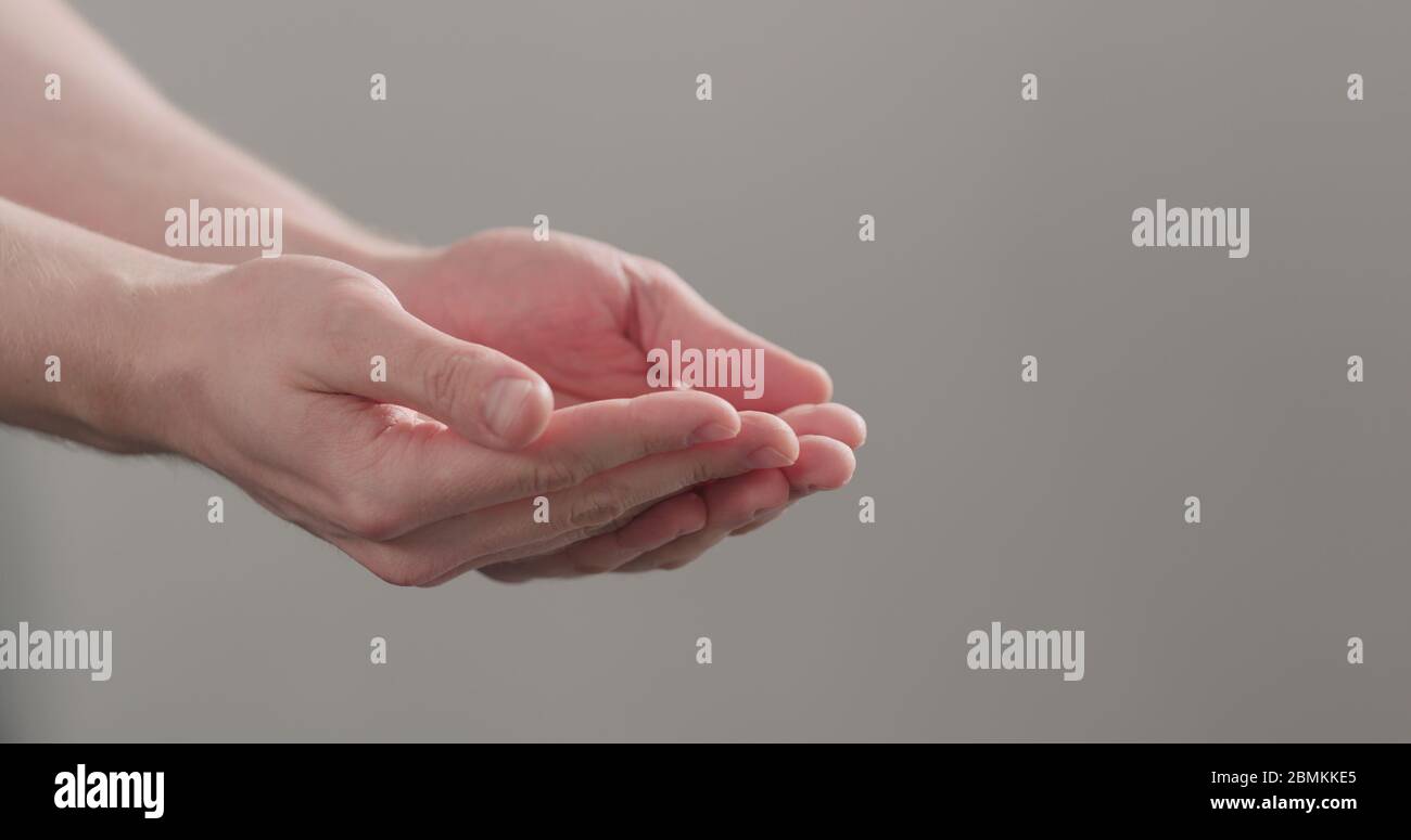 Open cupped hands hi-res stock photography and images - Alamy