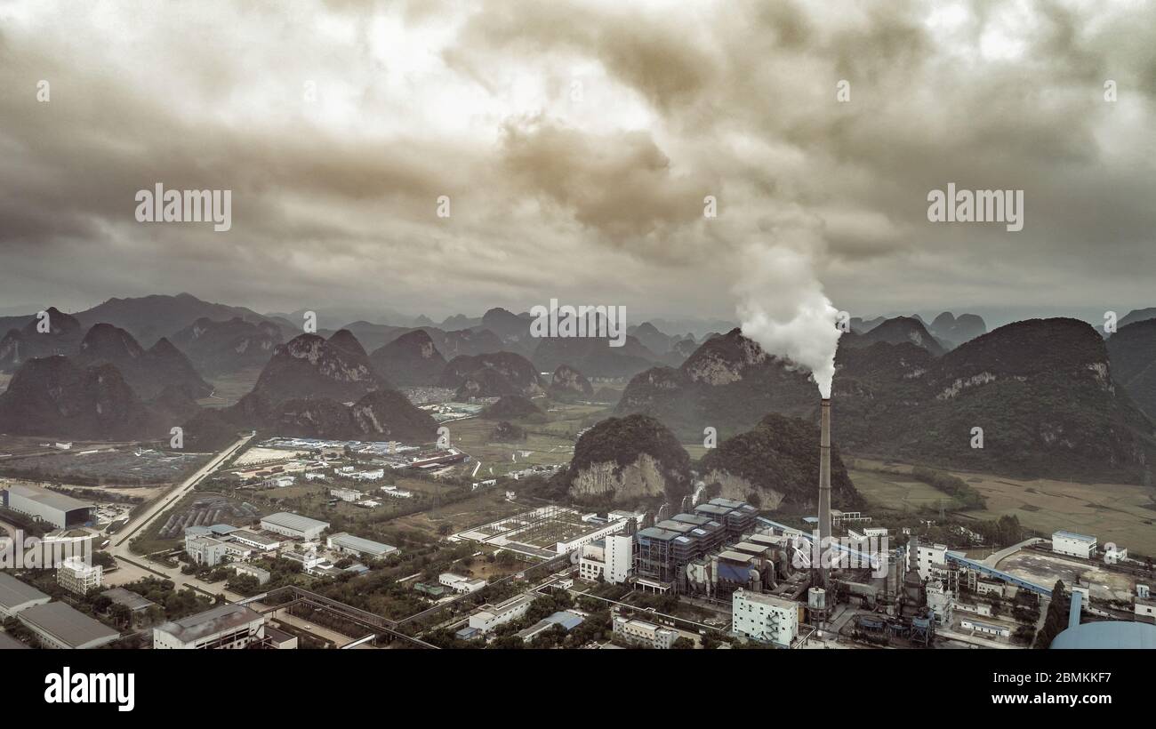 Alumina refinery hi-res stock photography and images - Alamy