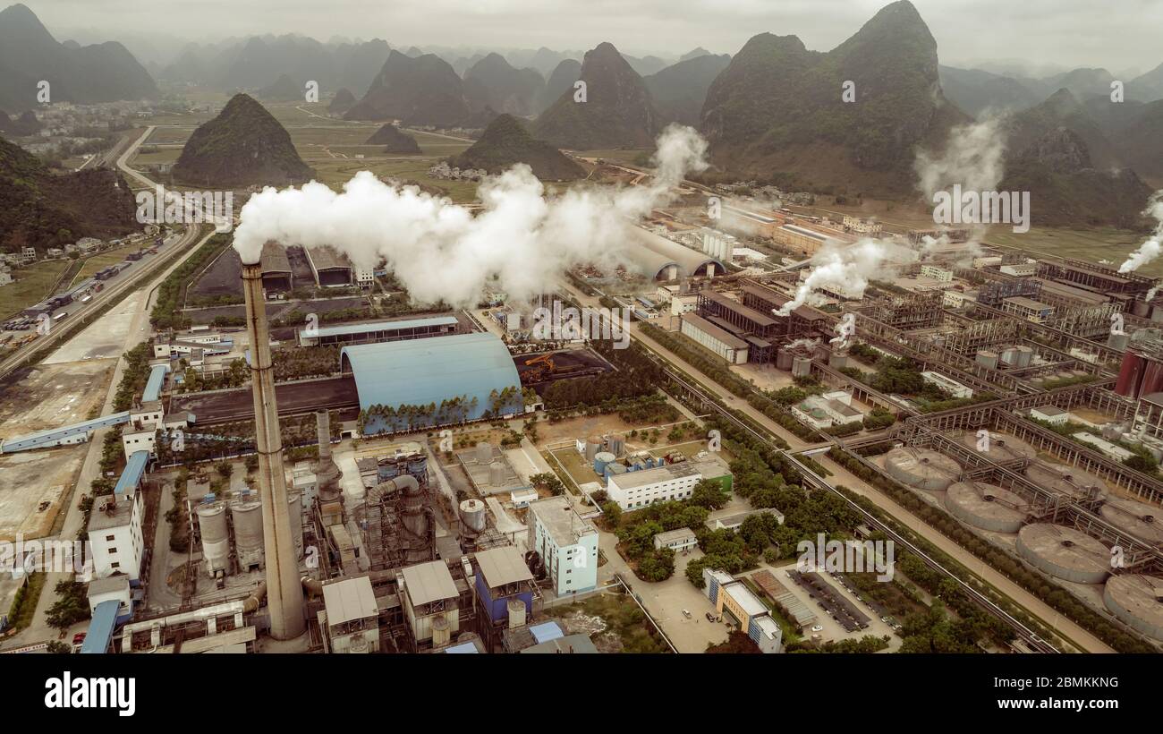 Alumina refinery hi-res stock photography and images - Alamy